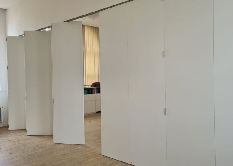 Einbau einer Falttüranlage - Möbelwerk 3.0